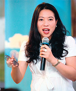 Bangkok Post - Thais overwhelmed by email, social networks