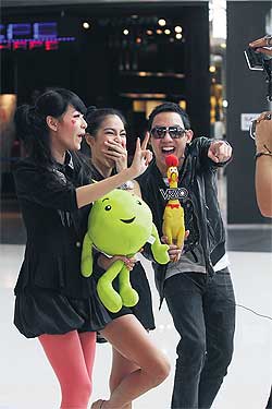 Bangkok Post - A day with VRZO