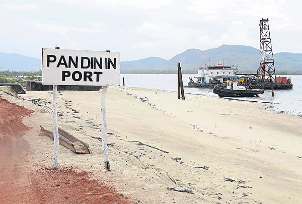 Bangkok Post - Sky brightens over Dawei