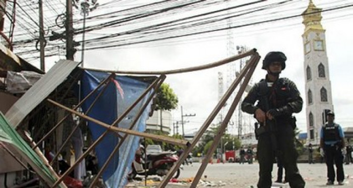 Bangkok Post - Three blown up in Pattani bloodbath