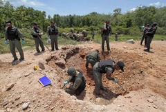 Bangkok Post - Pattani bomb kills 2 soldiers