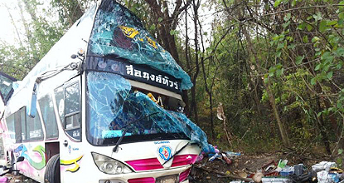 Bangkok Post - 15 killed, 45 hurt in student tour bus crash