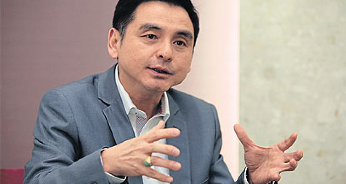 Bangkok Post - AIS chief builds for the future