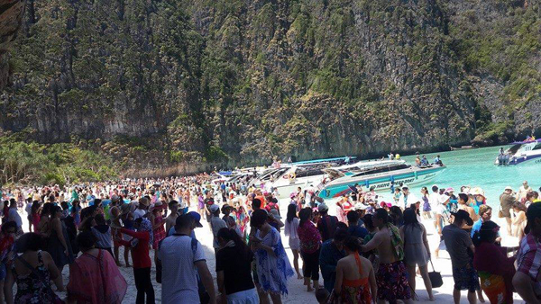 Bangkok Post - Maya Bay under threat of massive tourist invasion