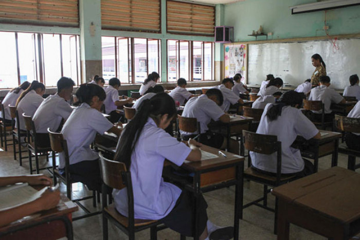 Bangkok Post - Schools to cut class sizes