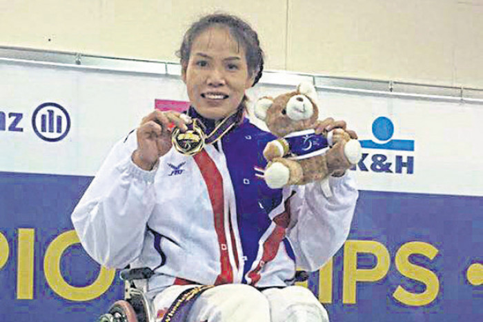 Bangkok Post - Saysunee retains world title