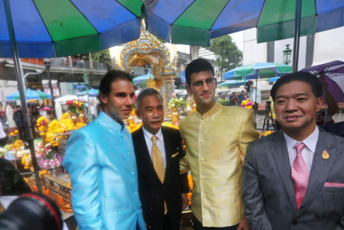 Bangkok Post - Djokovic, Nadal sign get-well notes to King