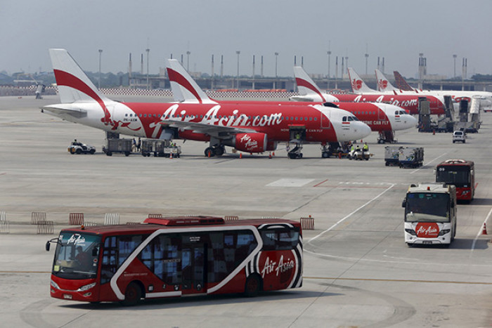 Bangkok Post - AirAsia boss looks to take airline private - sources