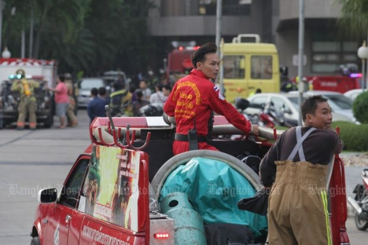 Bangkok Post - Small fire at Thai Rath office contained