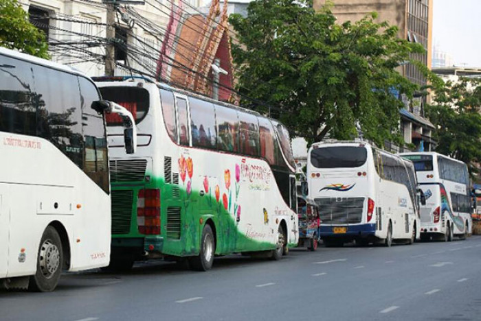 Bangkok Post - FTI touts bus, truck output ahead of AEC