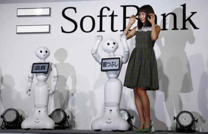 Bangkok Post - Humanoid robots to sell smartphones at pop-up store