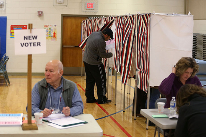 Bangkok Post - US candidates face next test as New Hampshire votes