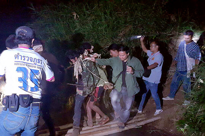 Bangkok Post - 4 refugees arrested for murder of Tak cop