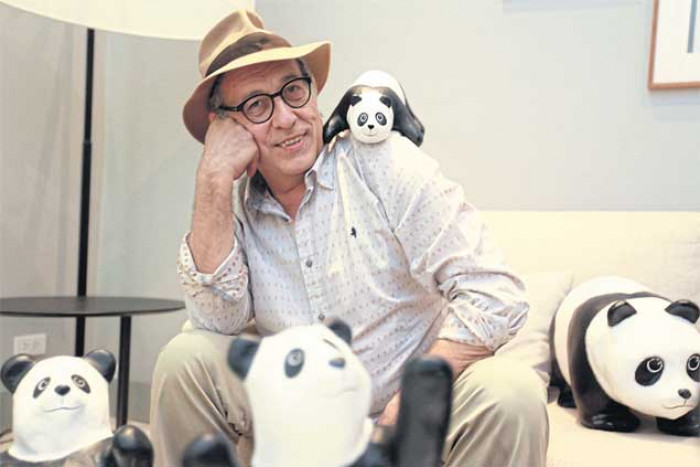 Bangkok Post - Panda to the crowds