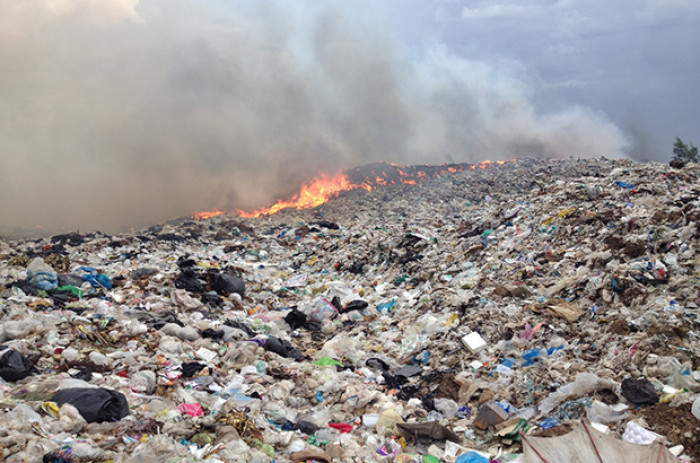 Bangkok Post - Fire at Ayutthaya garbage dump under control