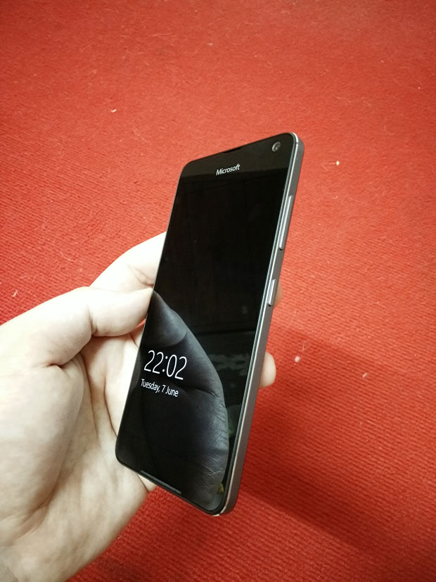 Bangkok Post - Solid phone for office people
