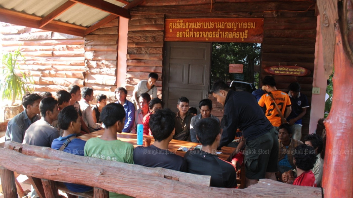 Bangkok Post - 34 Cambodian phayung wood poachers arrested
