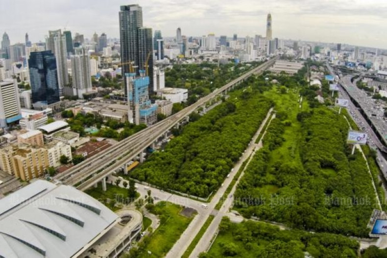 Bangkok Post - Makkasan land handover hits obstacle