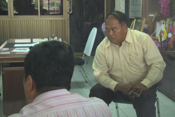 Bangkok Post - Mug-throwing teacher guilty of 'minor' disciplinary offence
