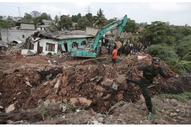 Bangkok Post - Death toll rises to 20 in Sri Lanka in garbage collapse
