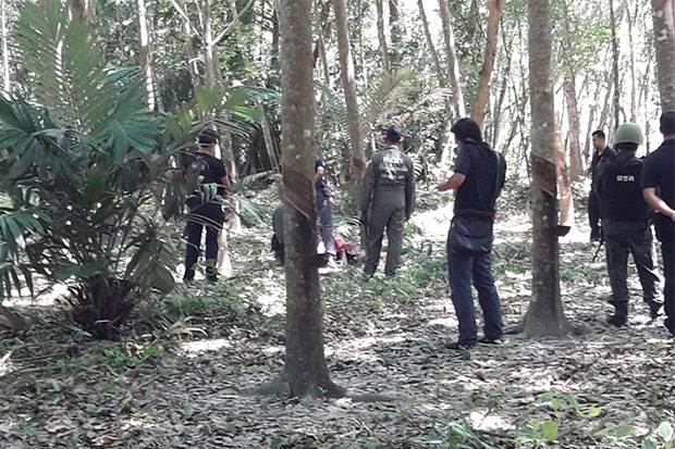 Bangkok Post - Two teenagers shot dead in Pattani