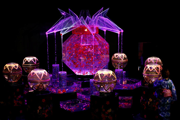 Bangkok Post - Thousands of goldfish bring Tokyo art exhibit to life