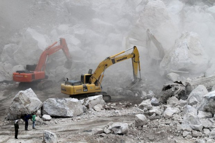 Bangkok Post - Into the very dark depths of quarrying