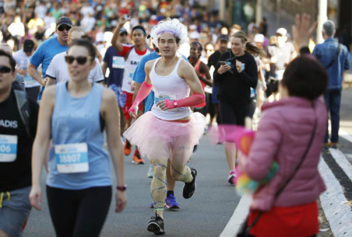 Bangkok Post - More than 80,000 hit Sydney streets for City2Surf fun run