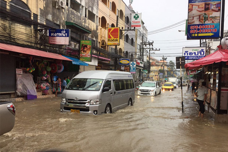 Bangkok Post - Phuket on alert for flooding, landslides