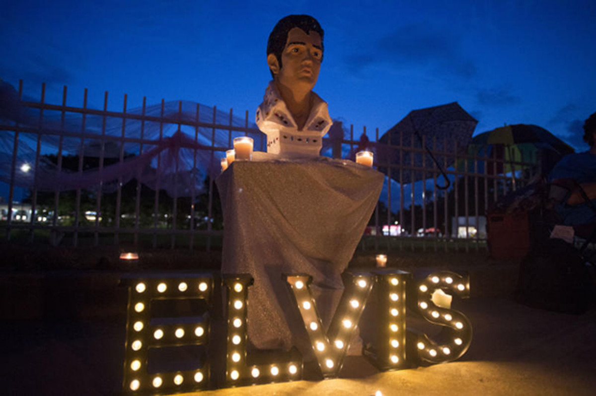 Bangkok Post - Fans slapped with $28.75 charge to visit Elvis' grave