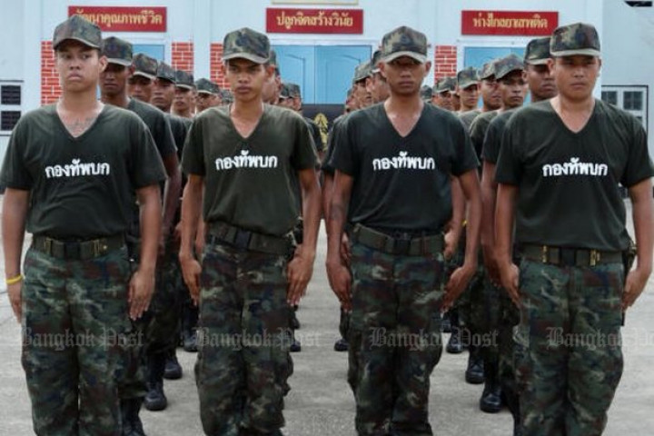 Bangkok Post - Servant soldiers 'consent' to chores