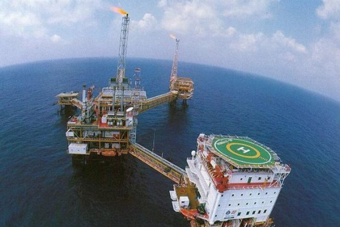 Bangkok Post - Rig workers gear up for evacuations