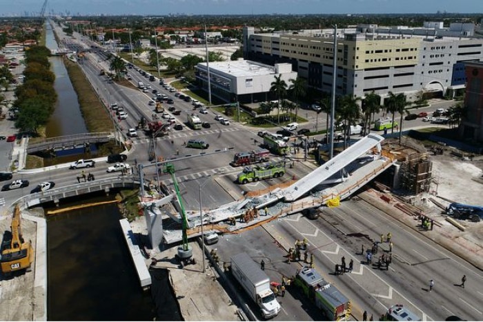 Bangkok Post - Florida officials seek answers after bridge collapses