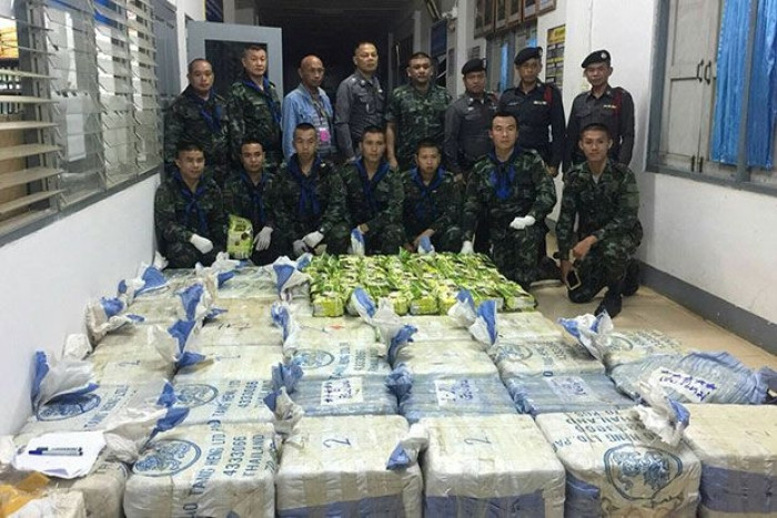 Bangkok Post - Northern troops seize 7.8m speed pills, 50kg of 'ice'
