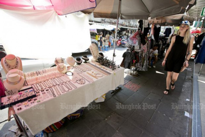 Bangkok Post - Soi Ari sets the street market example