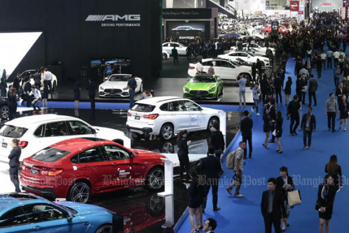 Bangkok Post - Auto output up, exports down