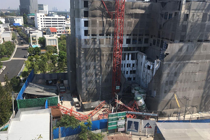 Bangkok Post - Four workers killed when crane boom breaks and falls