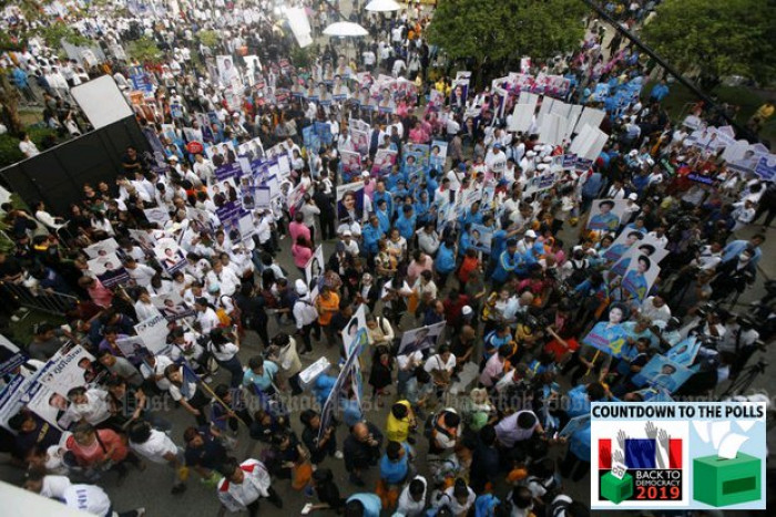 Bangkok Post - Poll race begins in earnest