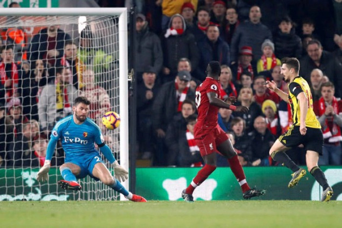 Bangkok Post - Liverpool, Arsenal romp, Chelsea beat Spurs