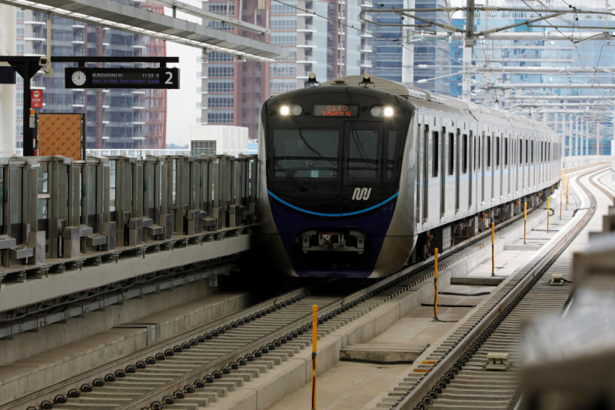 Bangkok Post - Indonesians get taste of mass rapid transit system