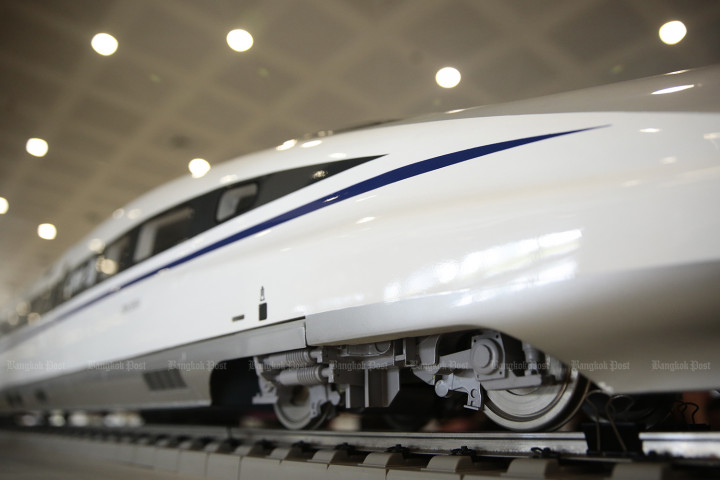 Bangkok Post - Chinese passenger tries to smash high-speed train window ...