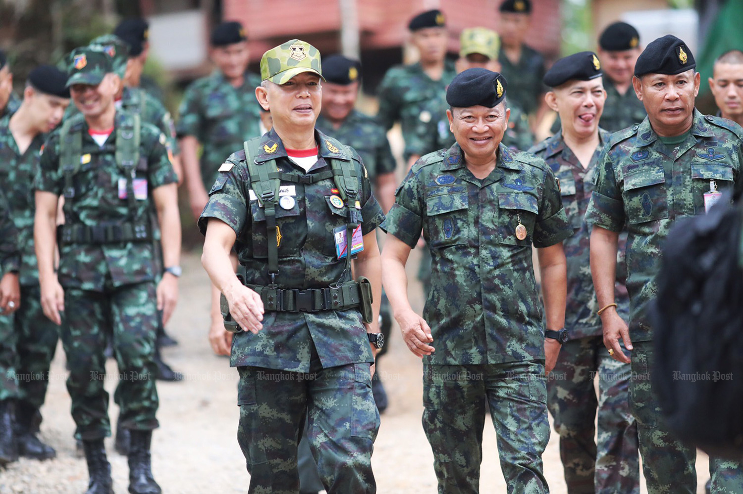 Bangkok Post - Betong airport runway will be extended, says army chief