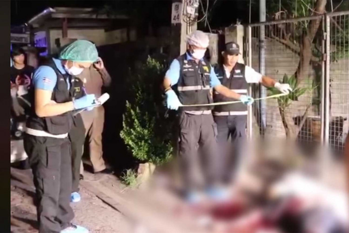 Bangkok Post - University student stabbed to death