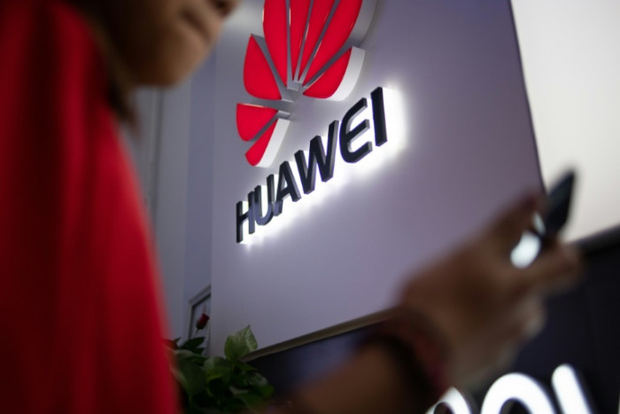 Bangkok Post - Huawei launches own operating system to rival Android