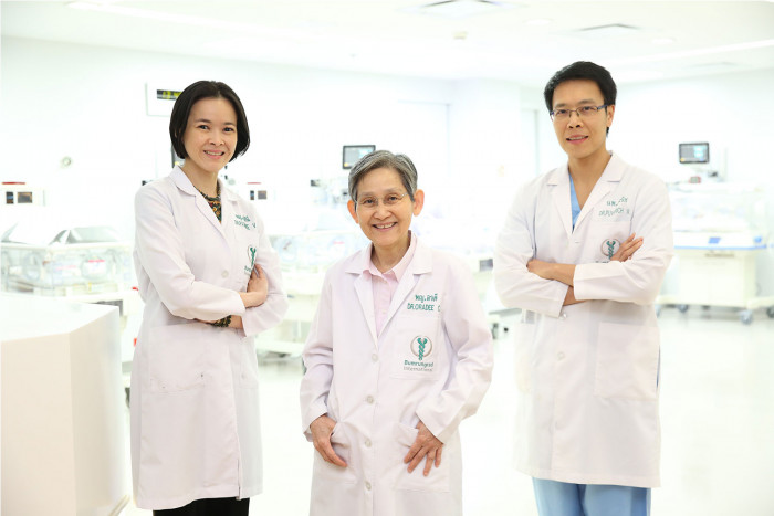 Bangkok Post - Neonatology experts help mothers and their newborns get ...