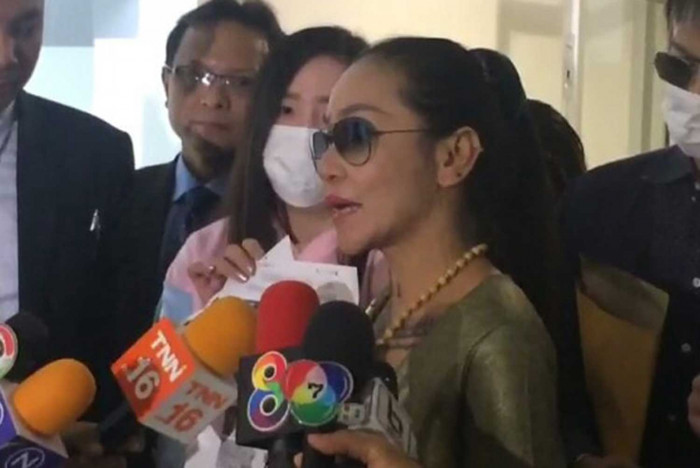 Bangkok Post - Clothing fraud victims file complaint