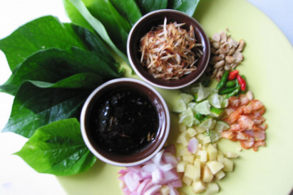 Stop and smell the miang kam