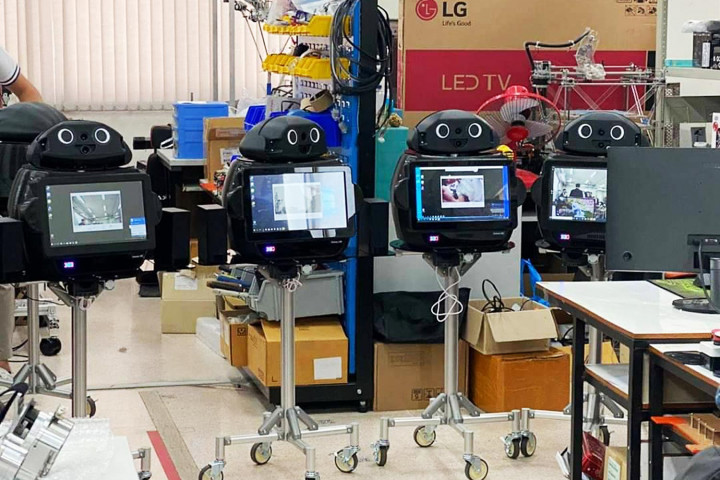 Bangkok Post - Robots roll out to treat infectious diseases