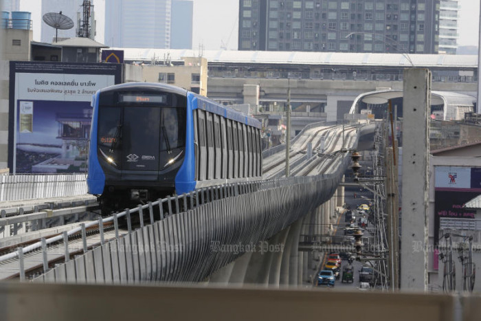 Bangkok Post - MRT extends free travel period on Blue Line extension