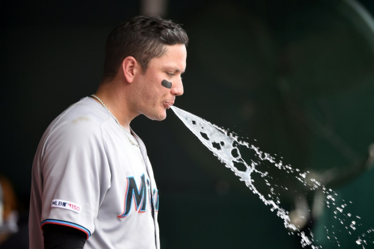 Bangkok Post - Showers and spitting off limits as MLB eyes safe return ...